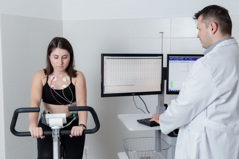 Test de efort cu ECG Labtech - EC-12RS sisetm ECG 12 canale de repaus ...